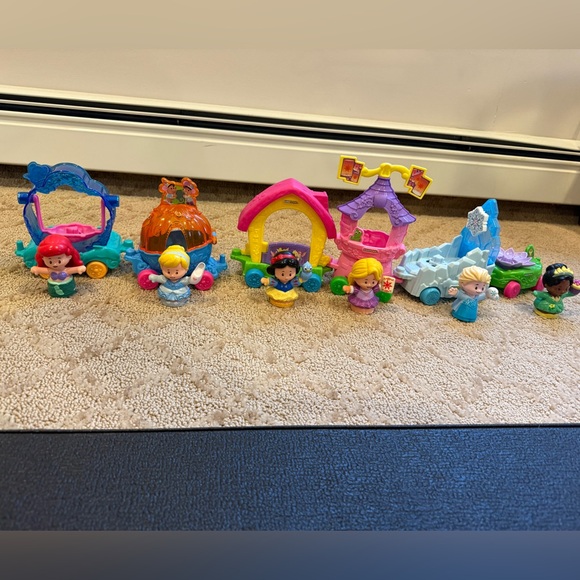 Fisher-Price | Toys | 6 Little People Parade Float Princess Tiana Ariel ...